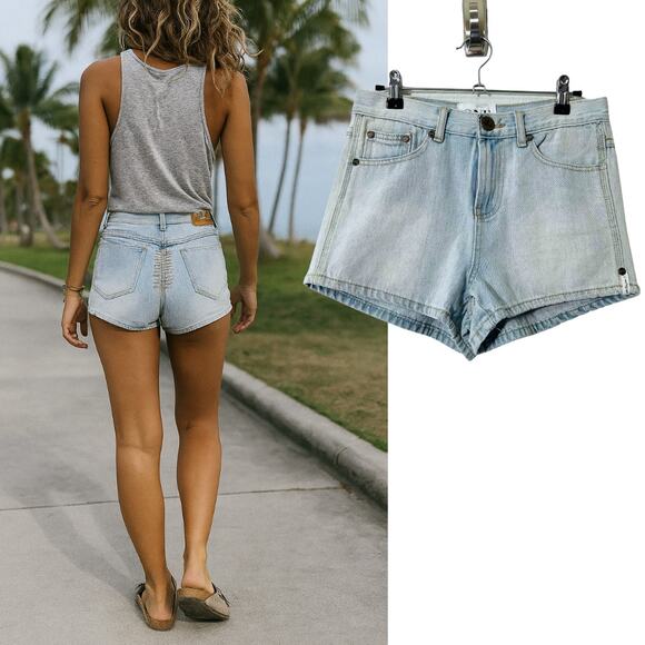 One by One Teaspoon | Shorts | One By One Teaspoon Romeos Light Wash ...